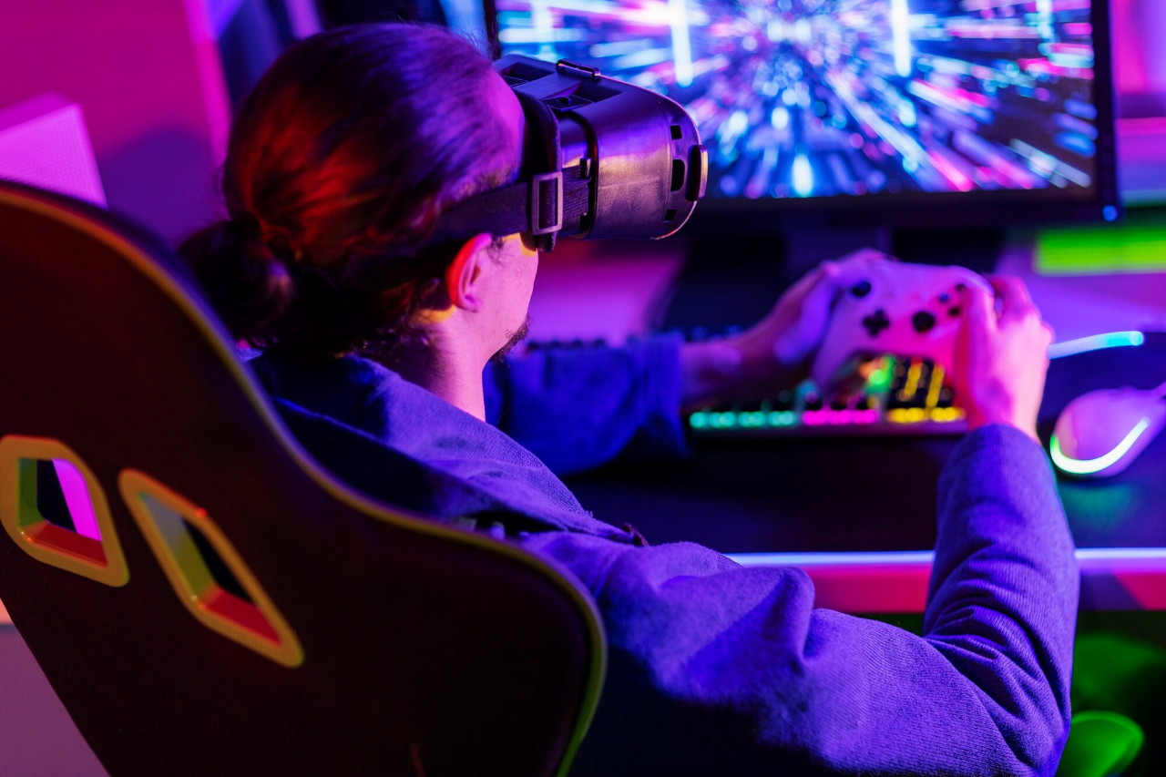 The Evolution Of Online Games From Arcades To Virtual Reality